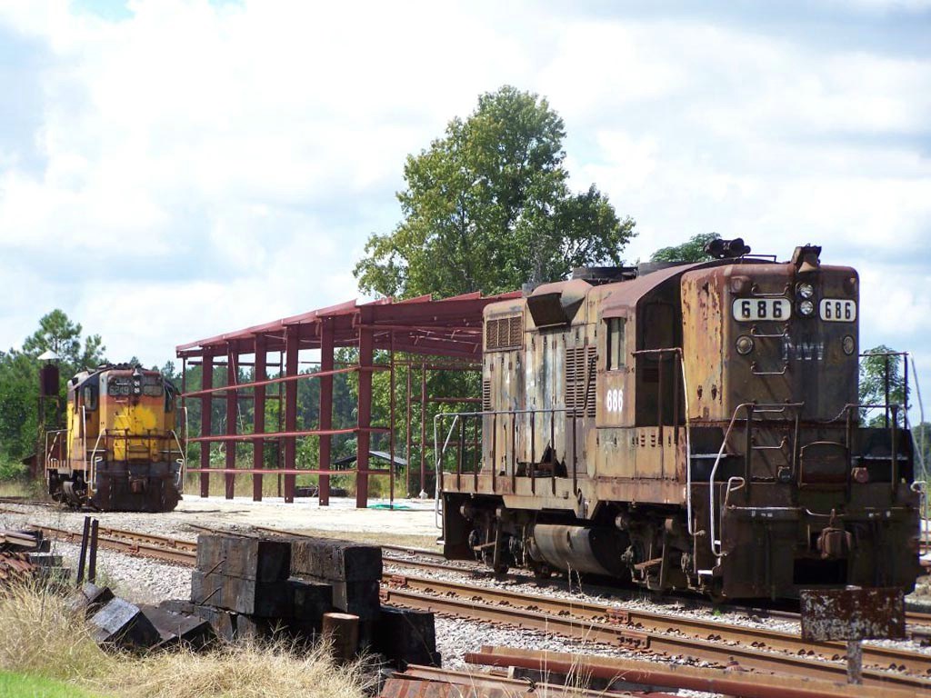 HB 686 HB 6249 and Construction of a new Facility...still need paint jobs for the Locos
